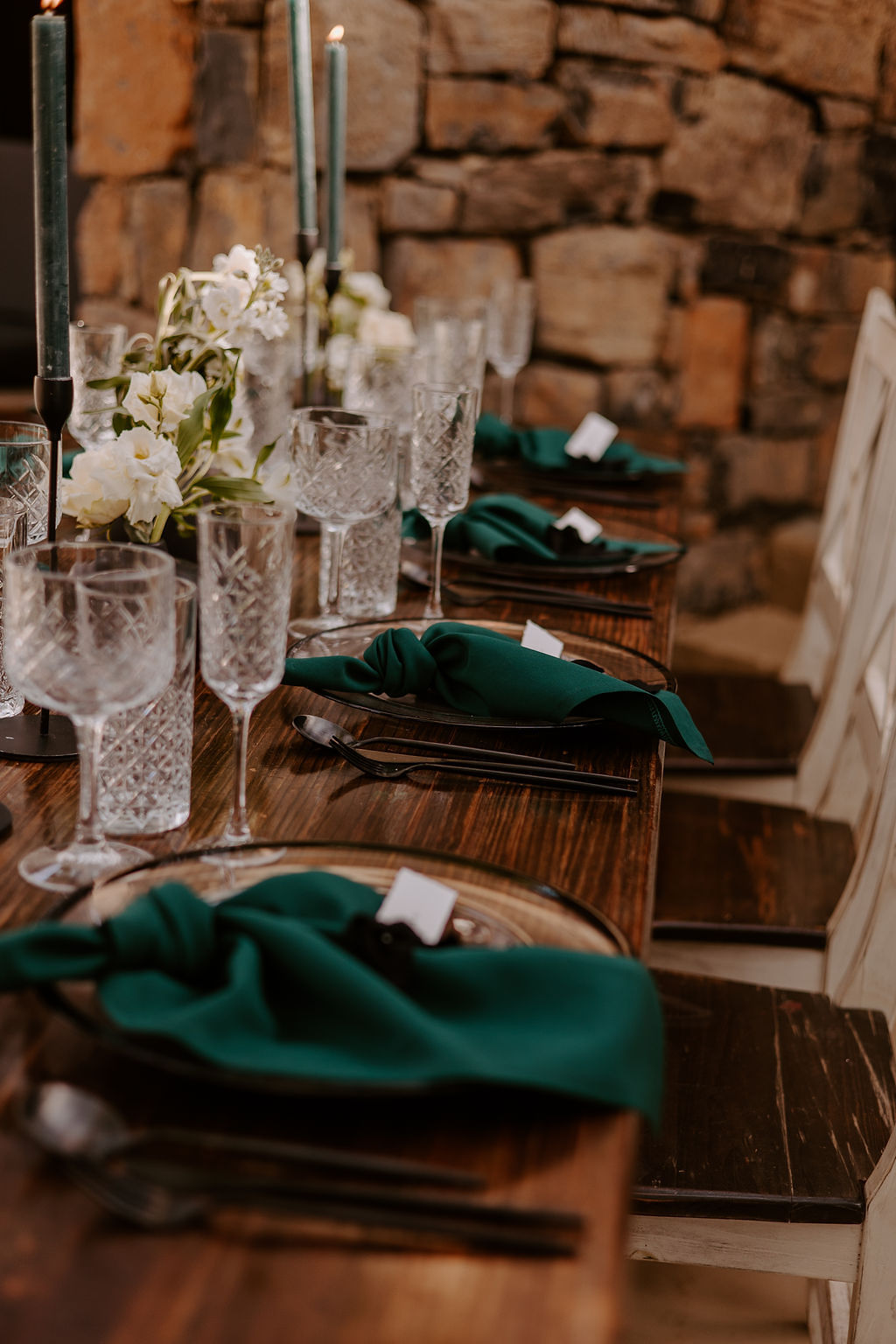 EMMA + HAYDEN - Mode - Luxury Wedding Planner + Stylist